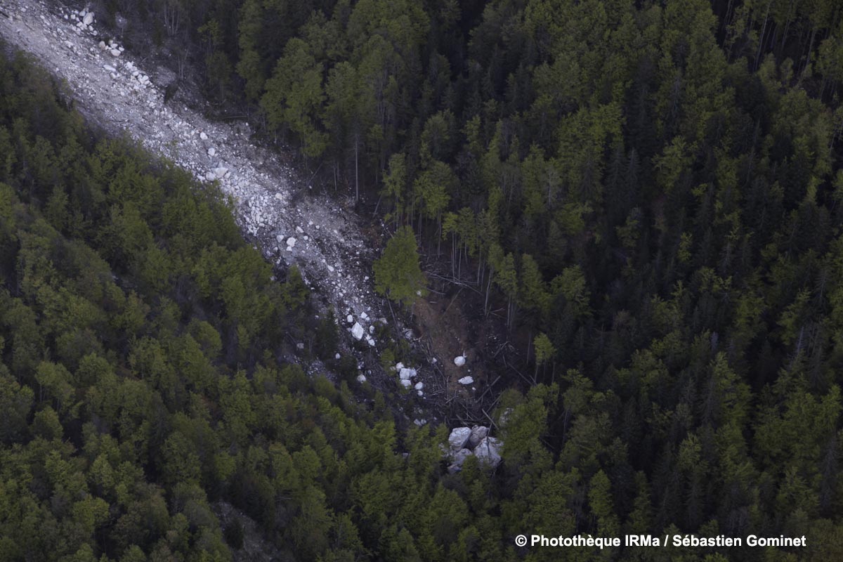 ENTREMONT-LE-VIEUX : éboulement - Catastrophes naturelles - Eboulement ...