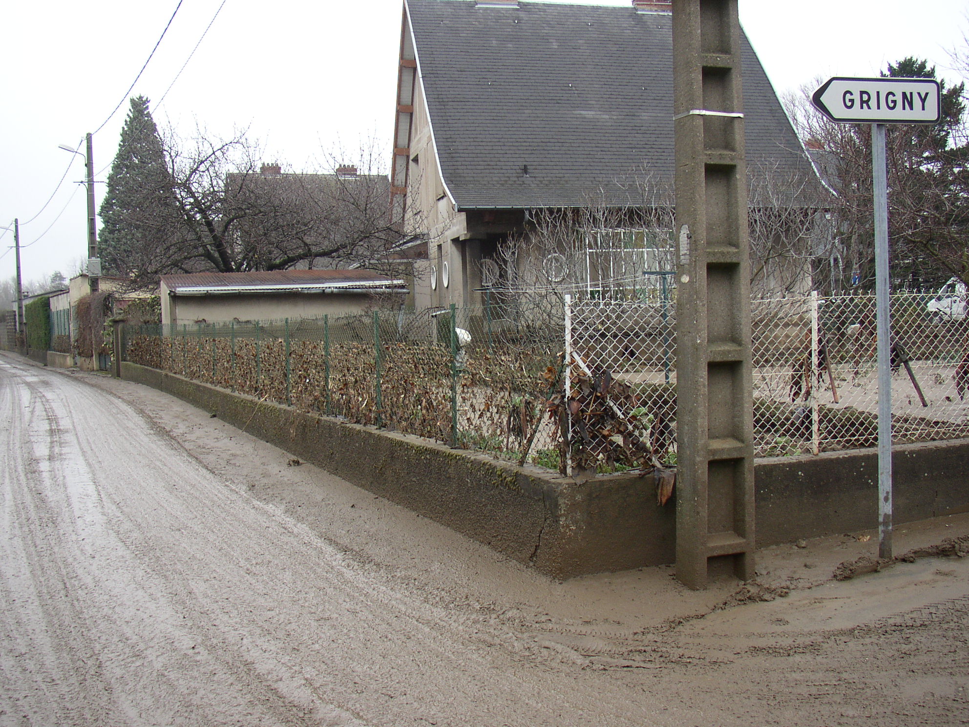 GIVORS : crue rapide des rivières - Catastrophes naturelles - Crue du ...