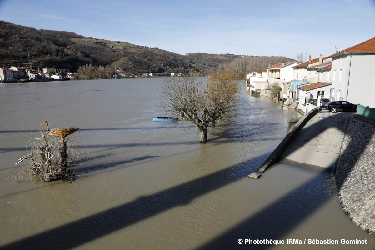 SABLONS : inondation de plaine - Catastrophes naturelles - Crue du ...