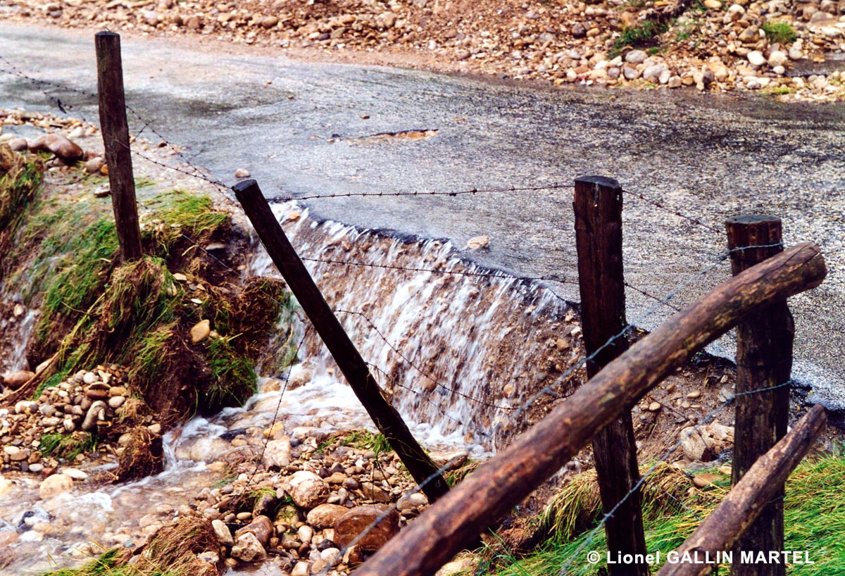 SAINT GEOIRE EN VALDAINE : ruissellement / ravinement - Catastrophes ...